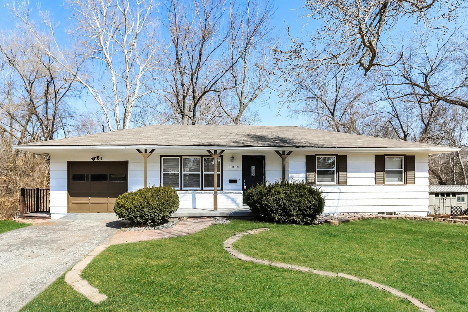 5225 Fuller Dr, Kansas City, MO 64133 - Home for Rent - 3 Beds, 2 Baths ...